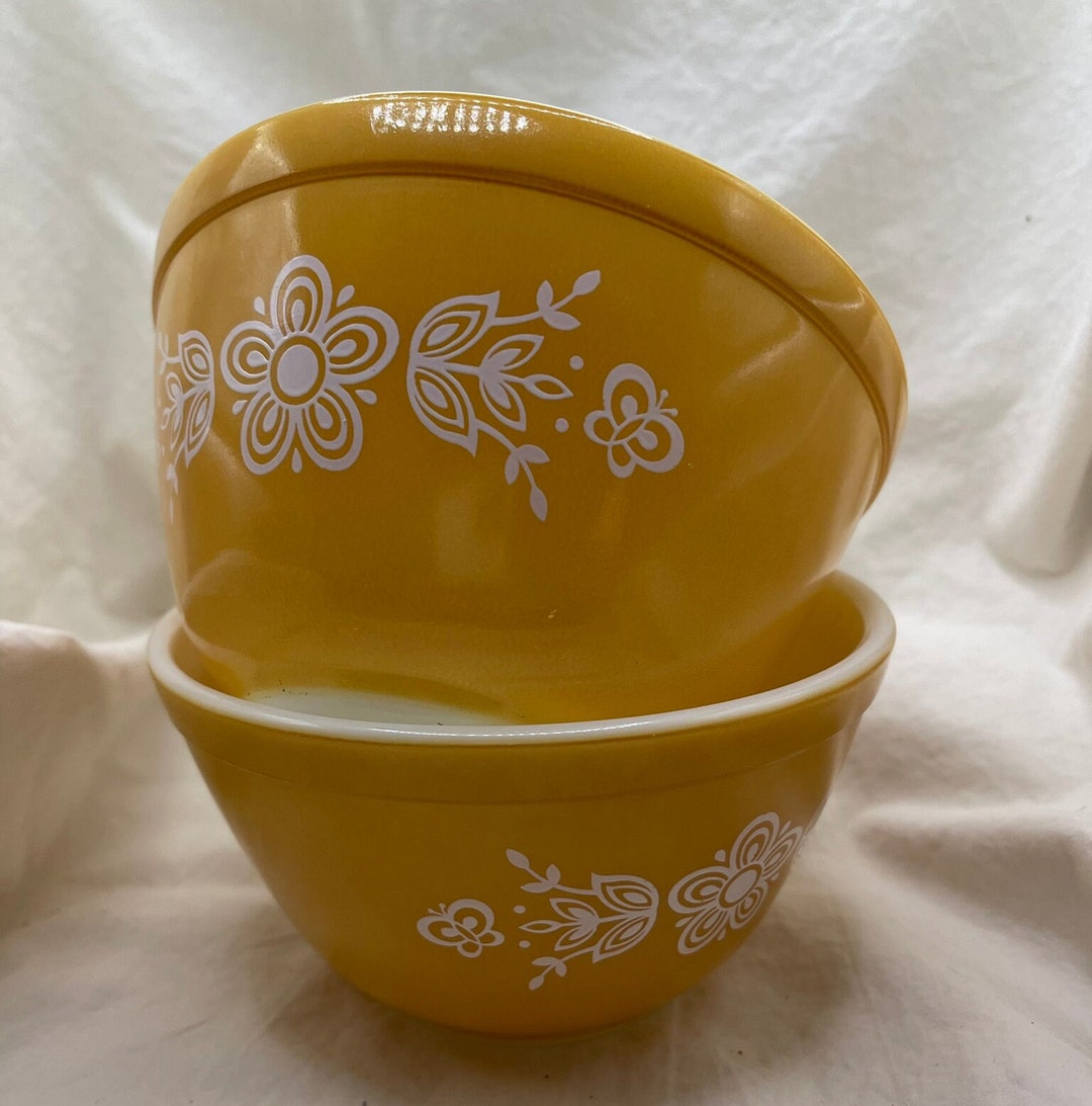 Set of 2 Pyrex Gold Butterfly Mixing Bowls Vintage 1979-1981 - Etsy