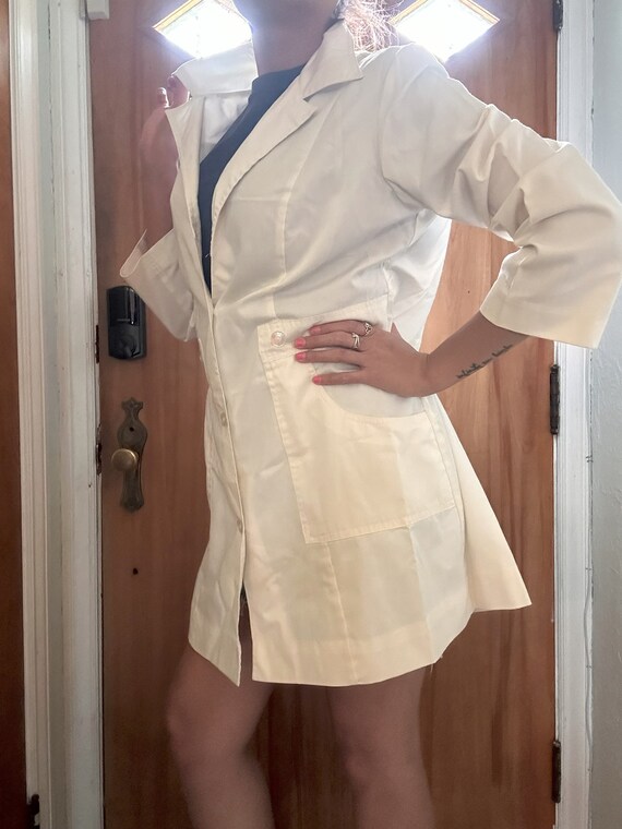 Authentic 1960's Nurses Lab Coat - Gem