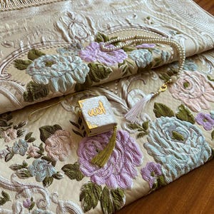 Exclusive Prayer Rug, Satin, Quran and Tasbeeh Set, Sponge Liner ...