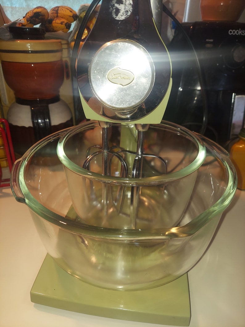 VTG MCM Sunbeam Vista Mixmaster Mixer Avocado Green/2 Sunbeam Glass ...