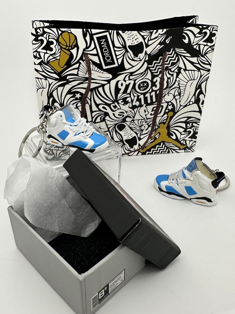 3D Mini Sneaker Keychain, Mini Shoe Keychain RARE Model, With Box and ...