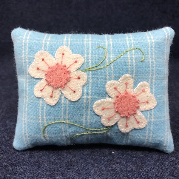 Penny Rug Pillow - Etsy