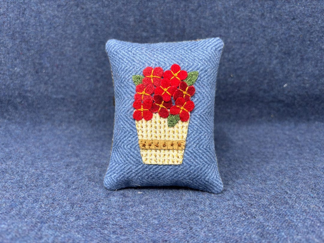 Kit; Fun Bucket of Geraniums Bowl Filler Wool Applique Kit Wool Felt ...