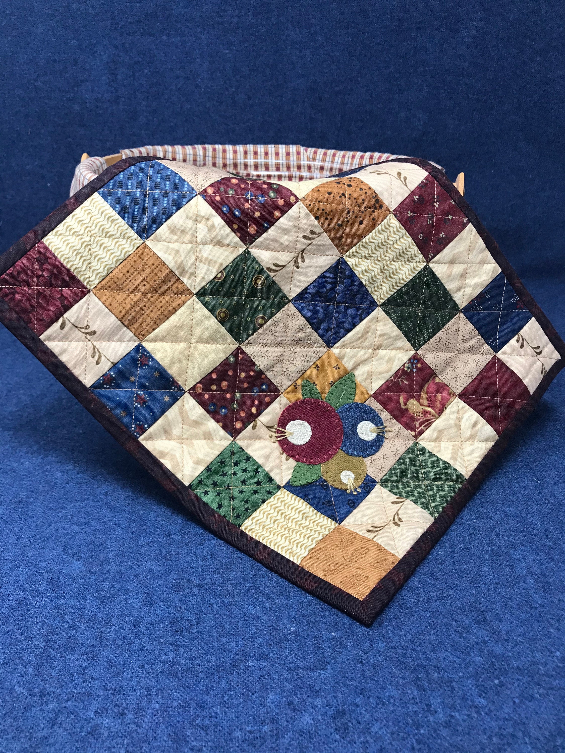 Kit Sweet Warm and Rich Little Quilt With Fun Wool Flower Appliques ...