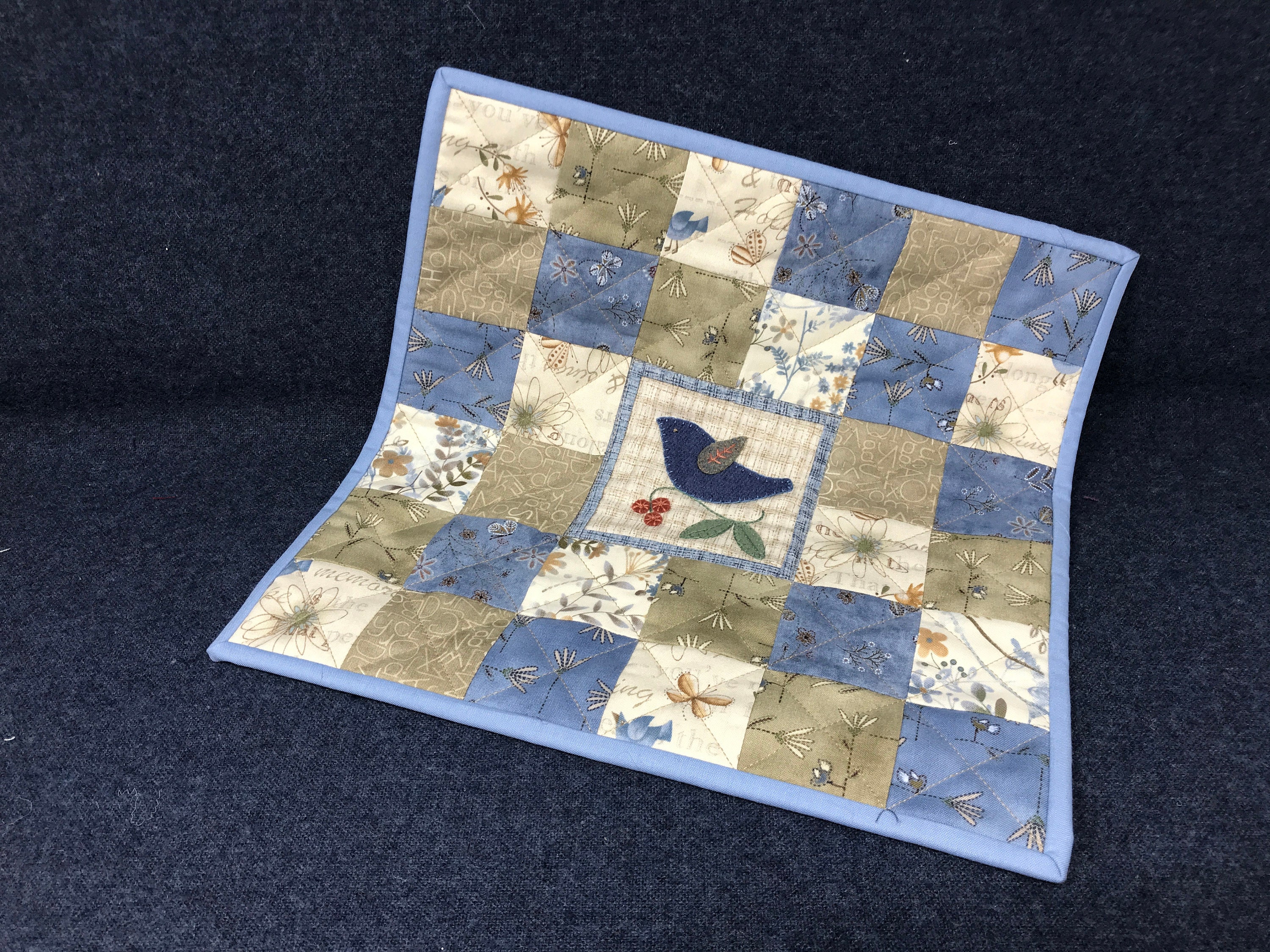 Kit Sweet Little Blue Bird Quilt/ Wool Applique Pattern Folk - Etsy