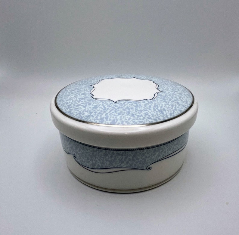 Vintage Wedgewood Trinket Box Bone China Powder Box Collectible China ...
