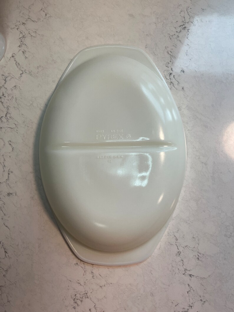 Like New Vintage Pyrex Divided Serving Dish, White. Did Not Originally ...
