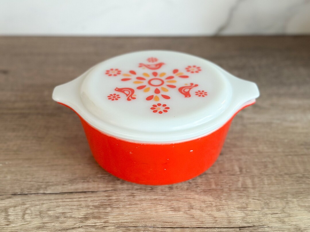 Pyrex 472 Red Friendship Birds 1.5 Pt Casserole Dish - Etsy