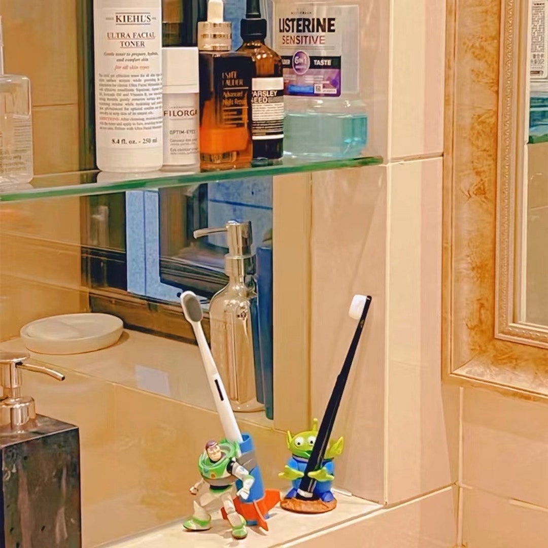 Toy Story Disney Buzz Lightyear Little Green Men Toothbrush Holder ...