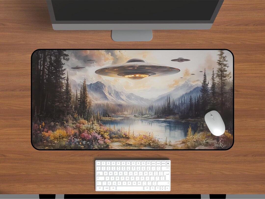 UFO Desk Mat - Flying Saucer Oil Painting Mousepad, Alien Abduction ...