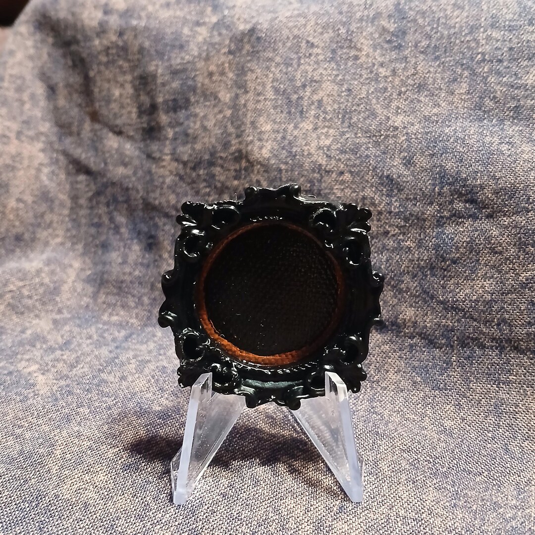 Lunar Eclipse | Moon Phases Miniature Paintings as Hair Clips ...