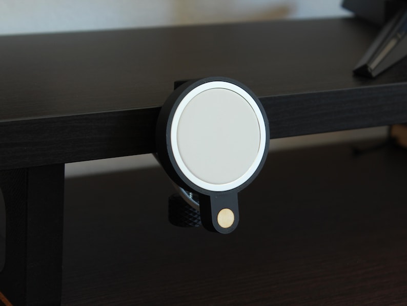 NODO Lite - Magsafe or Pixelsnap Compatible Holder | Clamp-on Phone ...