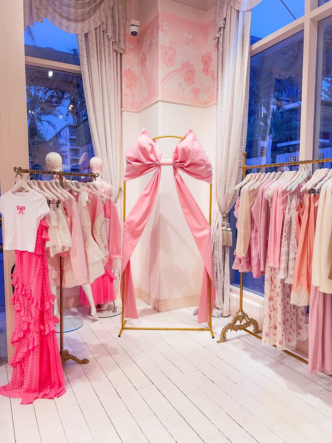 Big Bow Pink, Loveshackfancy Insired, Loveshackfancy Scottsdale Display ...