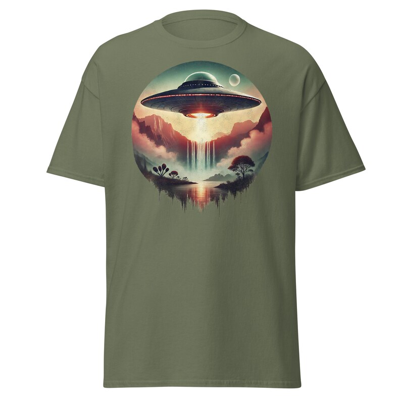 UFO T-shirt, T-shirt With Alien Landscape and UFO, UAP T-shirt for ...