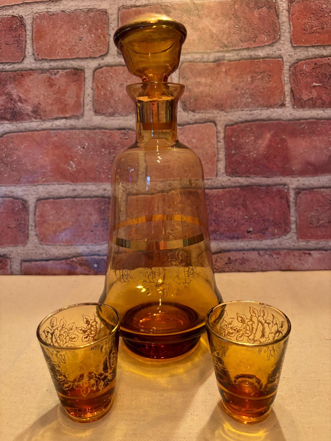 Vintage Mid Century Italian Amber Glass Decanter W/ 2 Shot Glasses - Etsy