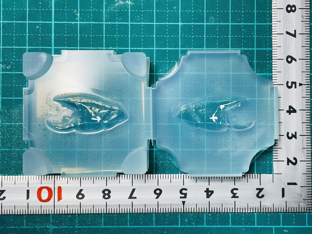 30mm Crab Claw Motif / Crab Claw Resin Mold / for UV Resin / Industrial ...