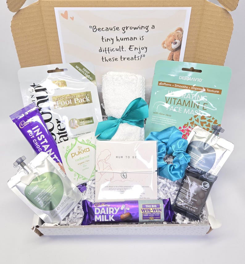 PREGNANCY GIFT BOX | Baby Shower Gift, Mum to Be Gift Hamper, New Mum ...