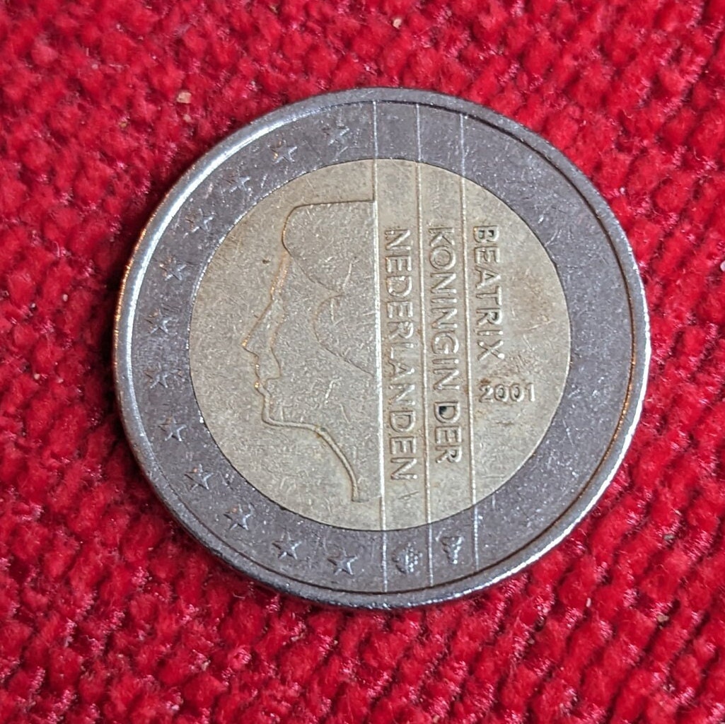 2 Euro Coin Queen Beatrix Netherlands 2001 - Etsy