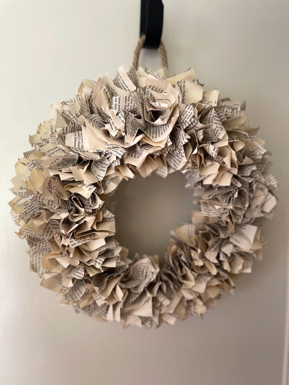 Book Pages Wreath - Etsy