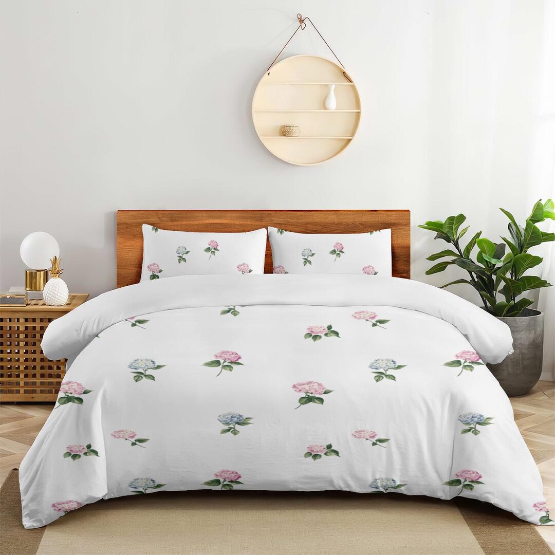 Hydrangea Floral 4-piece Comforter Set, Delicate Double-sided Bedding ...