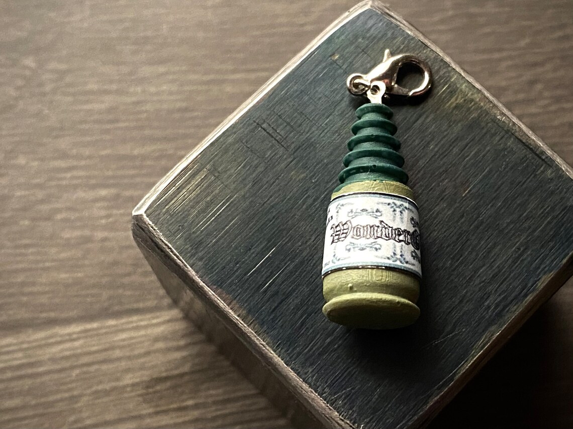 Fallout Wonderglue Earrings and Pendant - Etsy