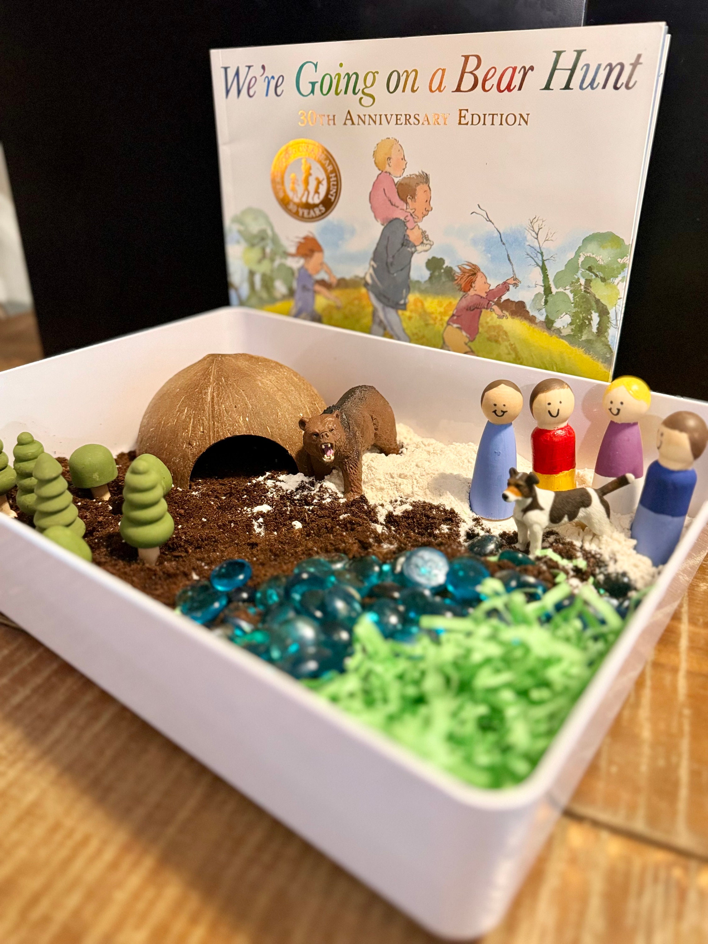 We're Going on A Bear Hunt Sensory Bin - Etsy
