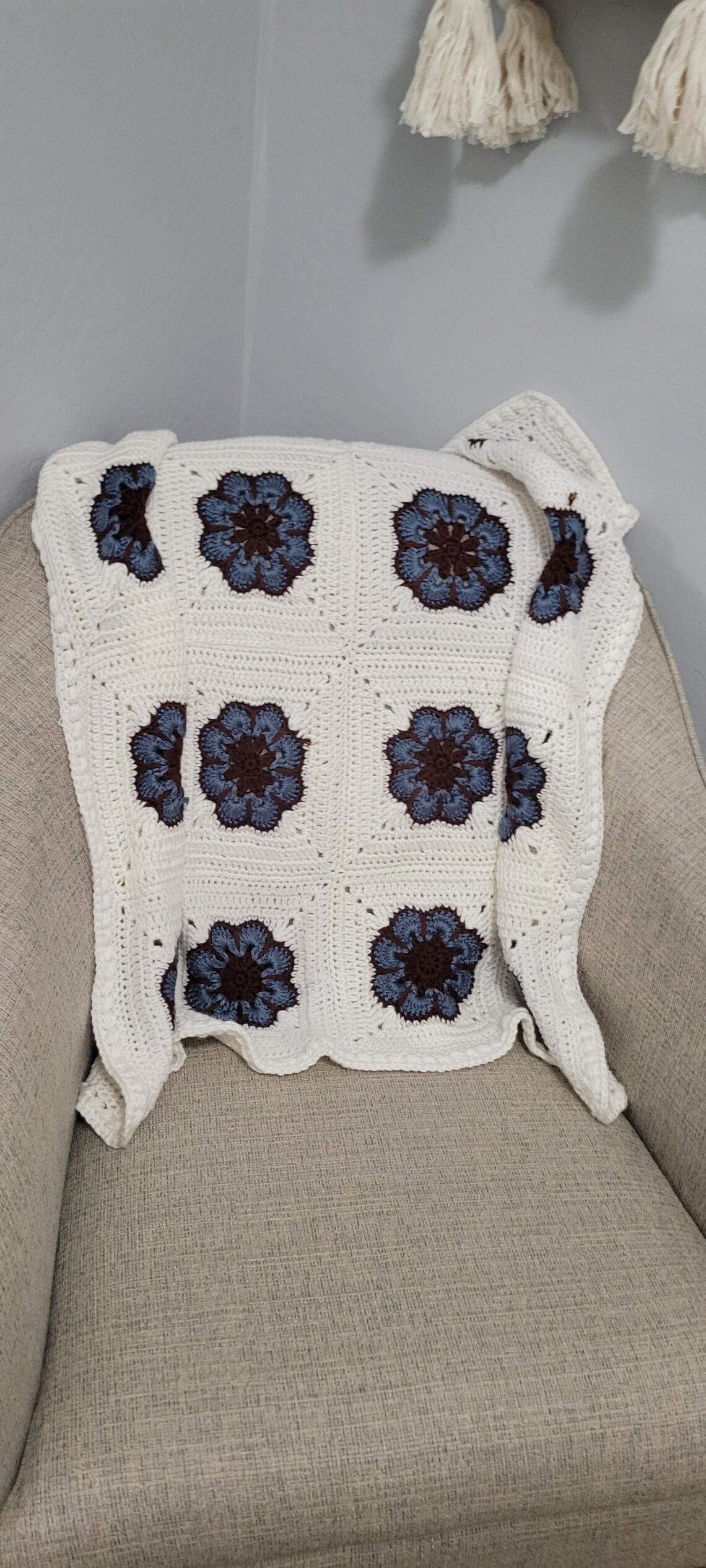 African Violet Granny Square Baby Afghan. Stunning Pattern of 16 Granny ...