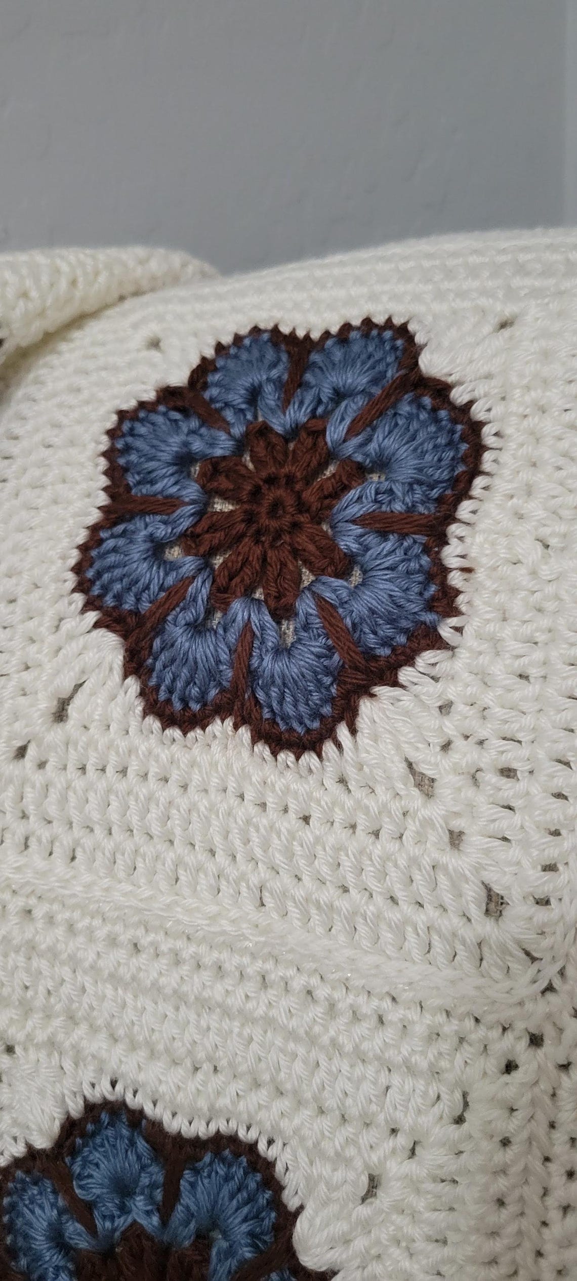 African Violet Granny Square Baby Afghan. Stunning Pattern of 16 Granny ...