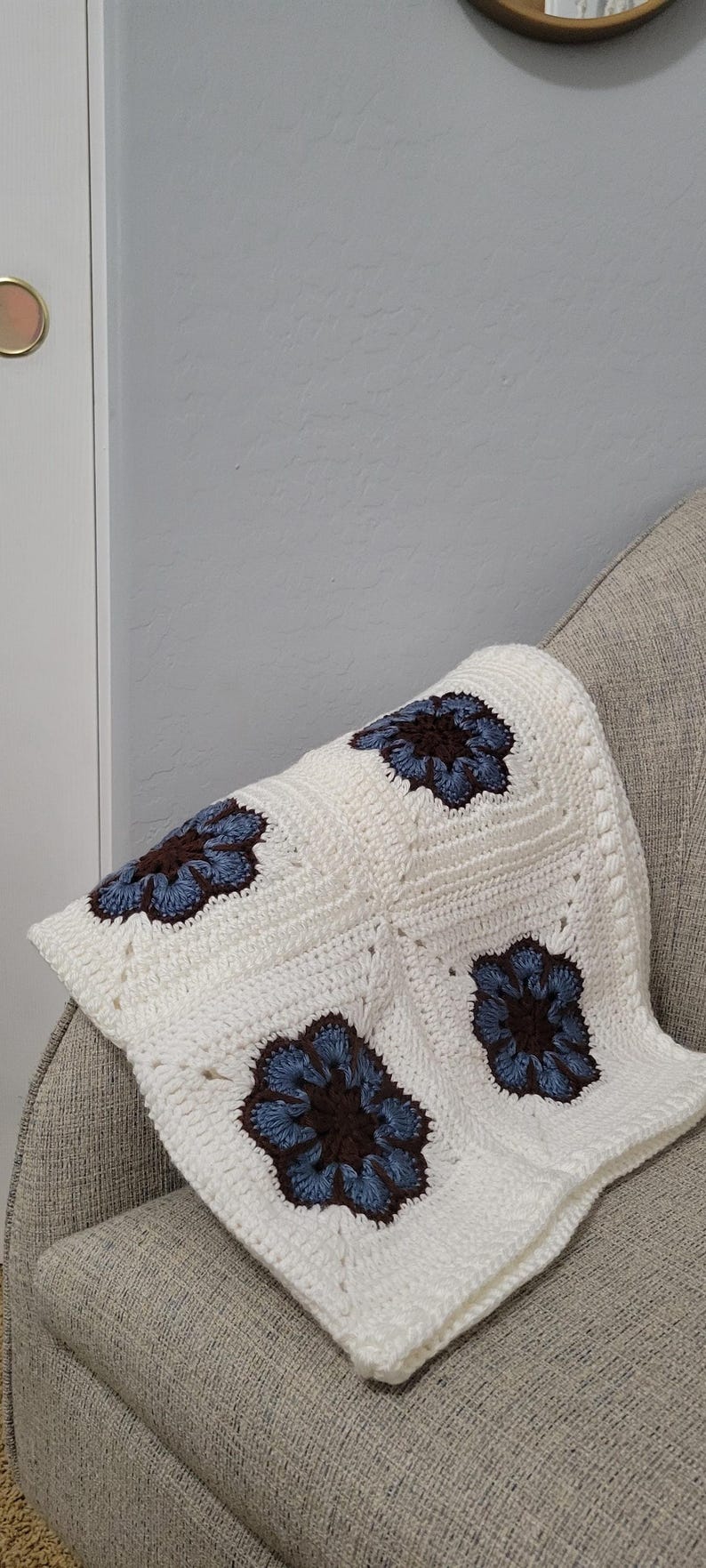 African Violet Granny Square Baby Afghan. Stunning Pattern of 16 Granny ...