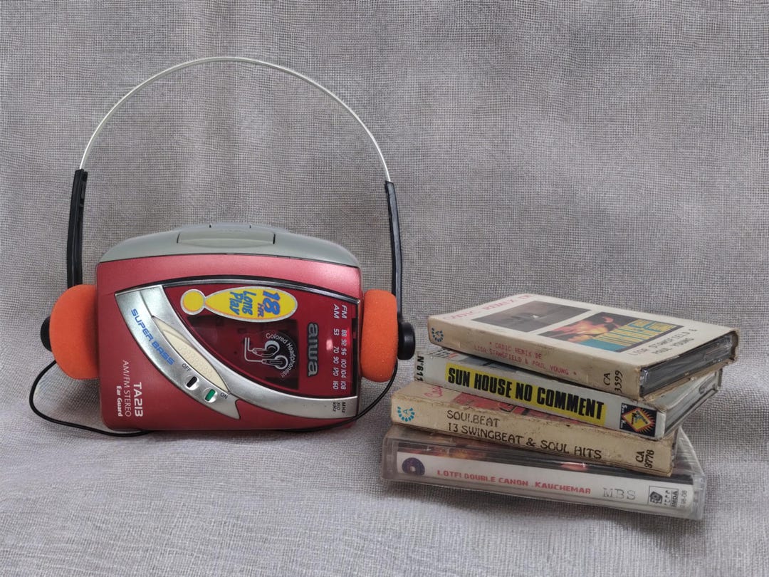 Vintage Aiwa HS-TA213 1995 Compact and Stylish Walkman With Rich Sound, Perfect for Retro ...