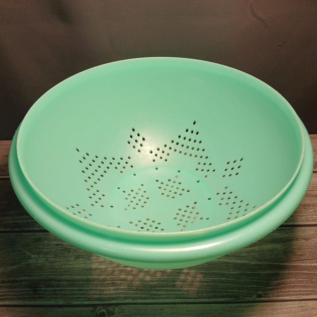 Vintage 1960-1970s Jadeite Green Tupperware Colander Strainer Bowl #339 ...