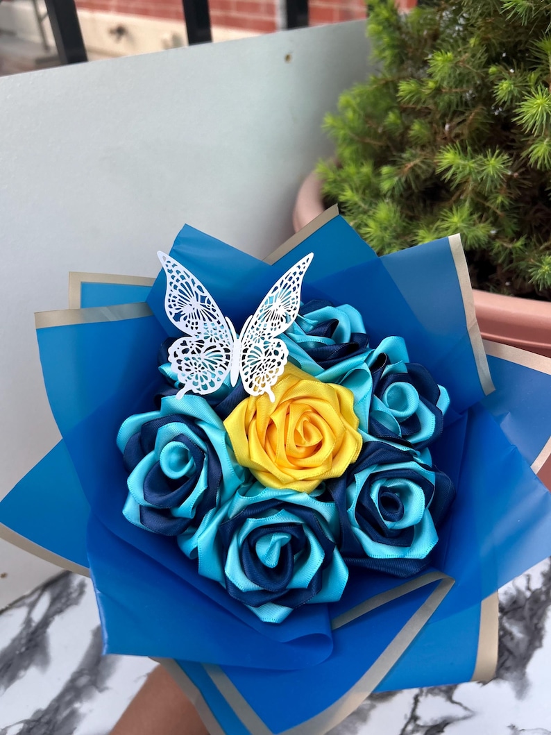 Handmade Satin Ribbon Rose Bouquet - Personalized Ramos Buchon ...
