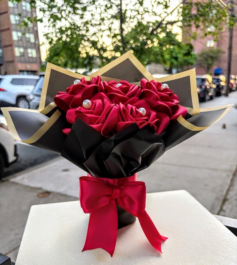 Handmade Satin Ribbon Rose Bouquet - Personalized Ramos Buchon ...