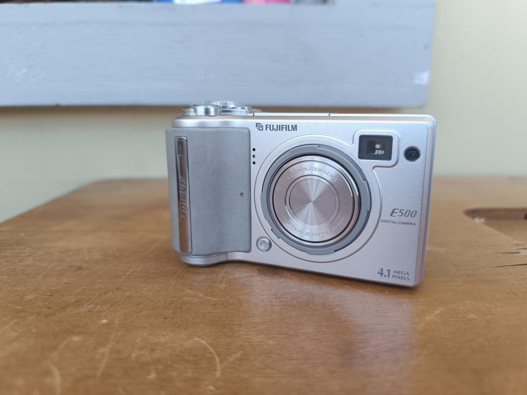 Fujifilm Finepix E500 Rare Digital From 2004 Tested and Working ...
