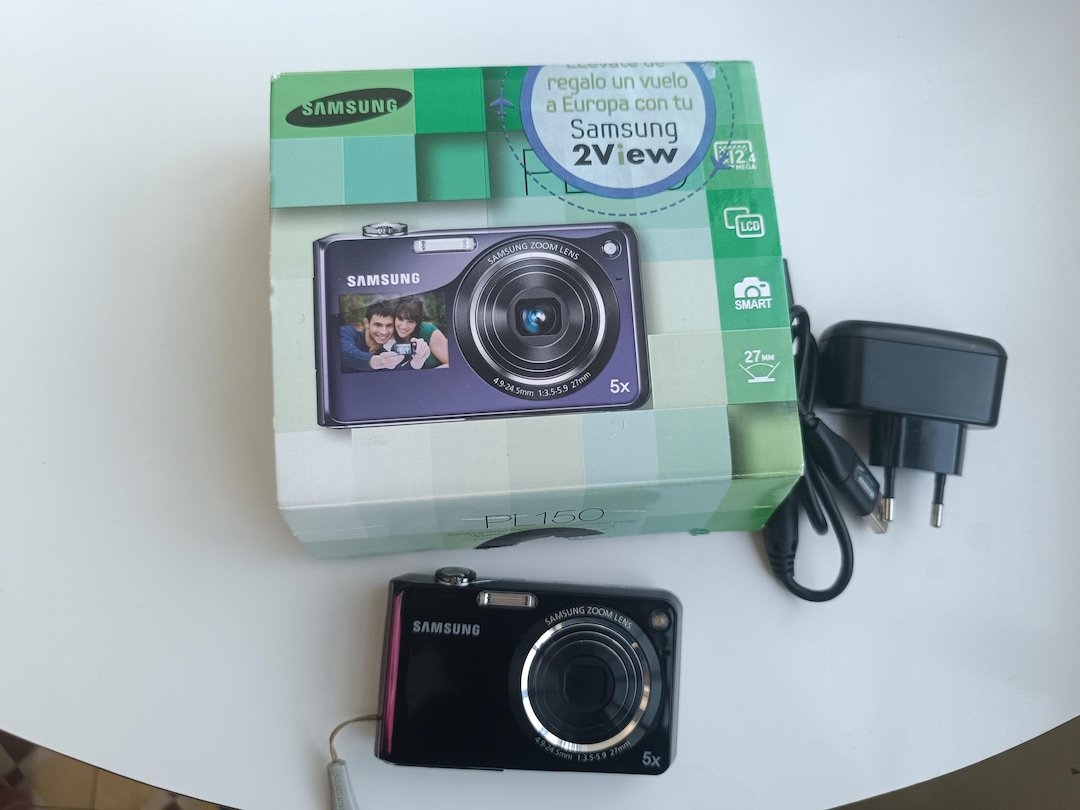 Samsung Pl150 Dual Screen for Selfies Complete in Box 12 Megapixel ...