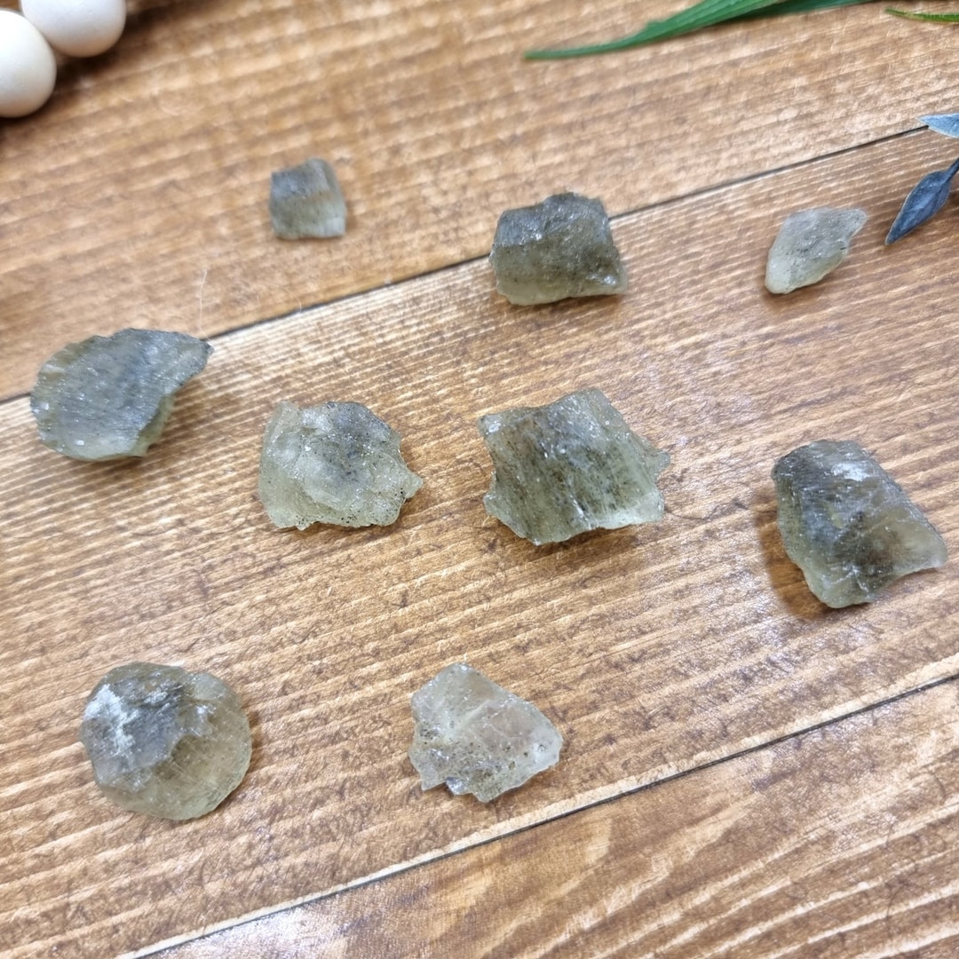 Golden Scapolite Rough UV Reactive Fluorescent Gemstone Crystal - Etsy