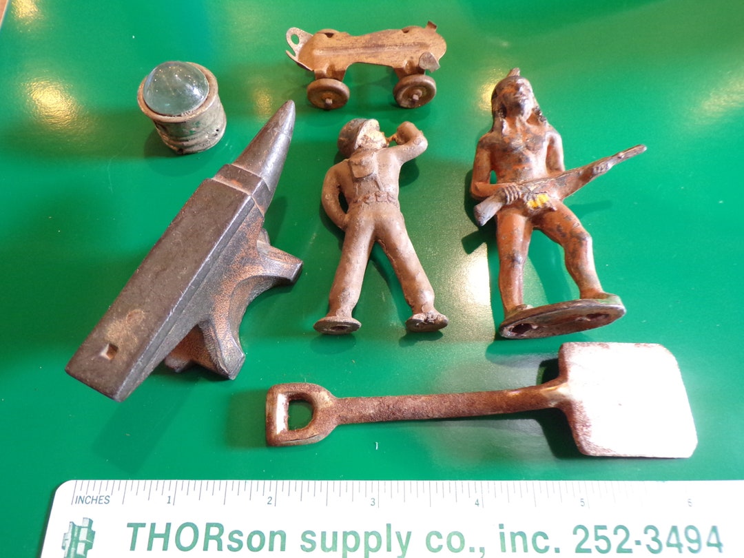 Vintage Toys Die Cast Indian Die Cast Bugler Die Cast Anvil Tin Toys ...