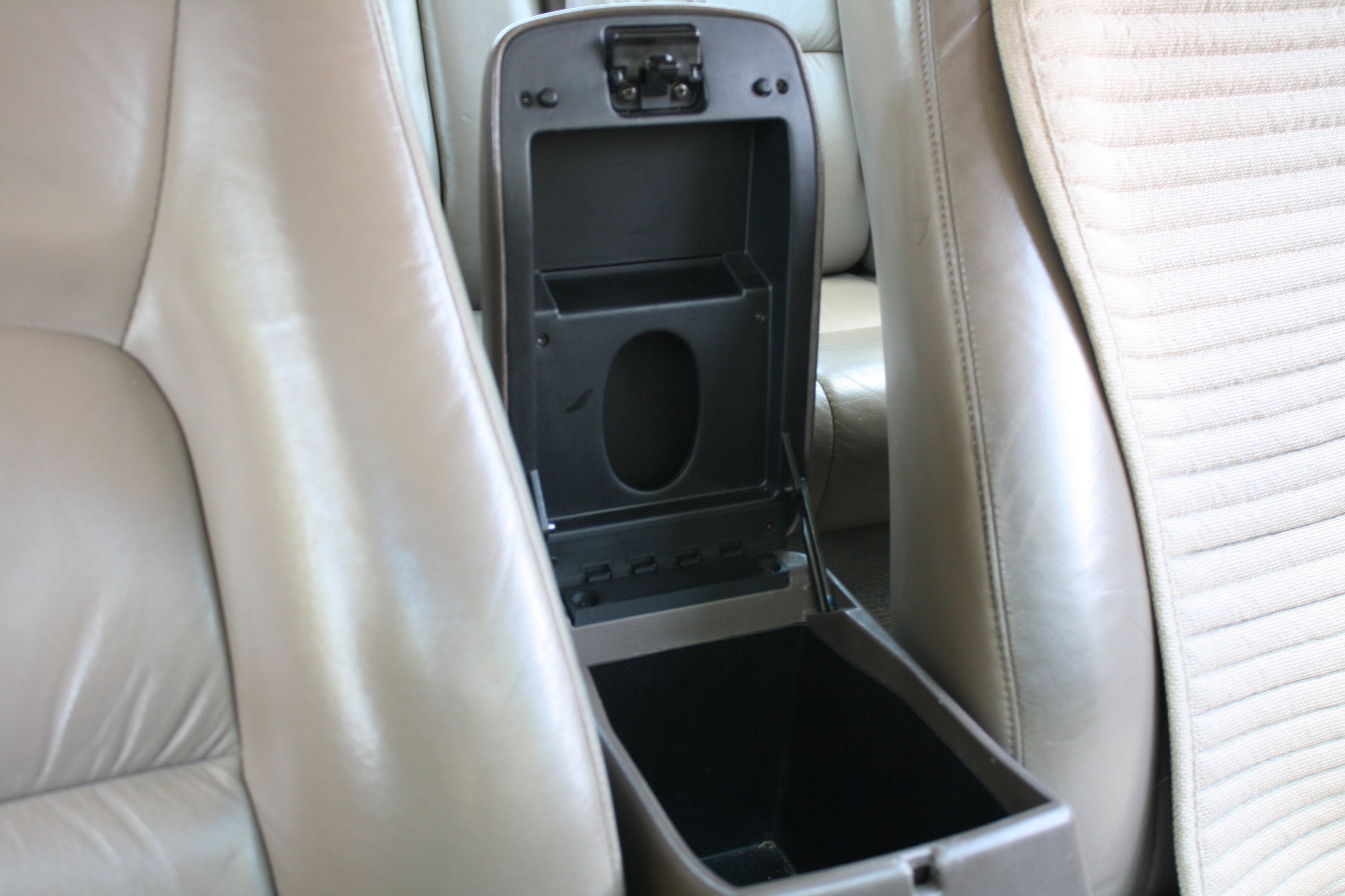 1999-2001 Toyota Camry Center Console Hinge Replacement. Restore Your ...