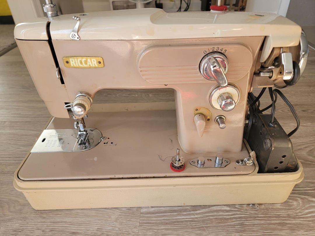 Vintage Riccar Sewing Machine Duchess RZ-204B W/ Case & Pedal, Japan ...