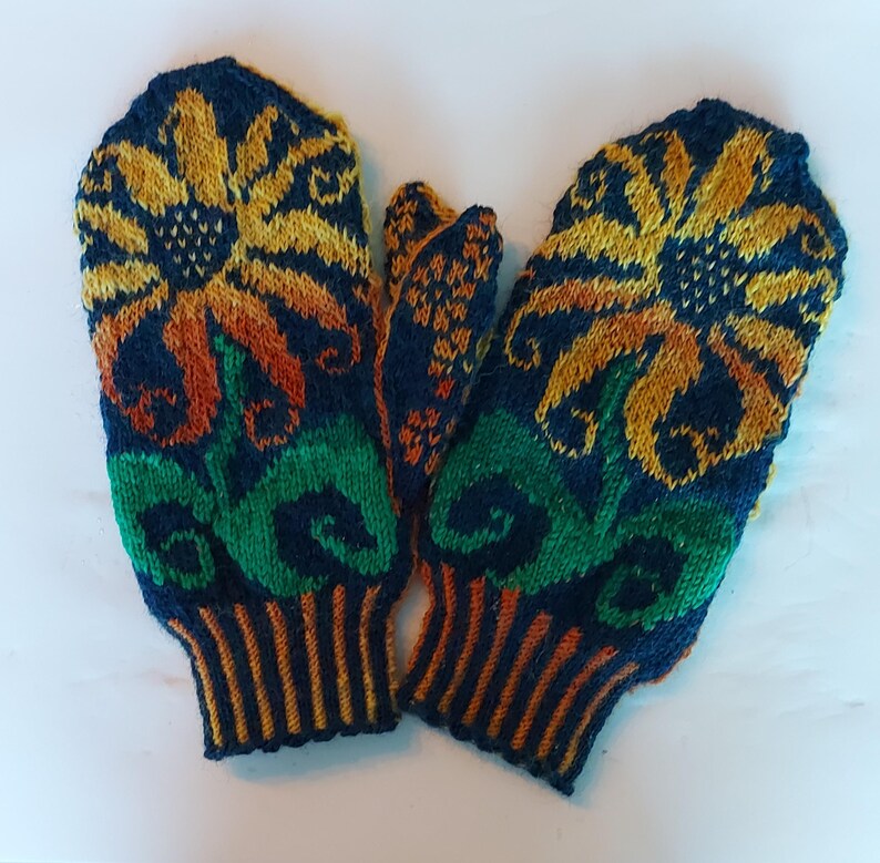 Coneflower Mitten Knitting PDF Pattern Stranded Colorwork Selbu ...