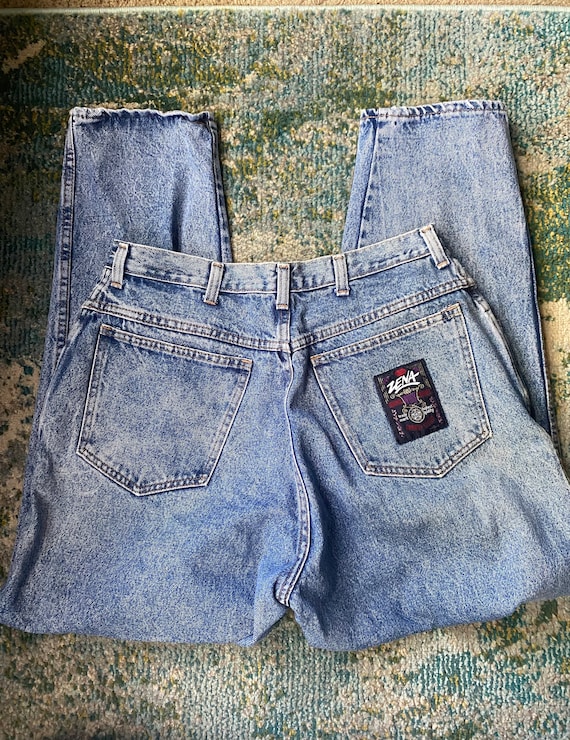 Zena jeans store