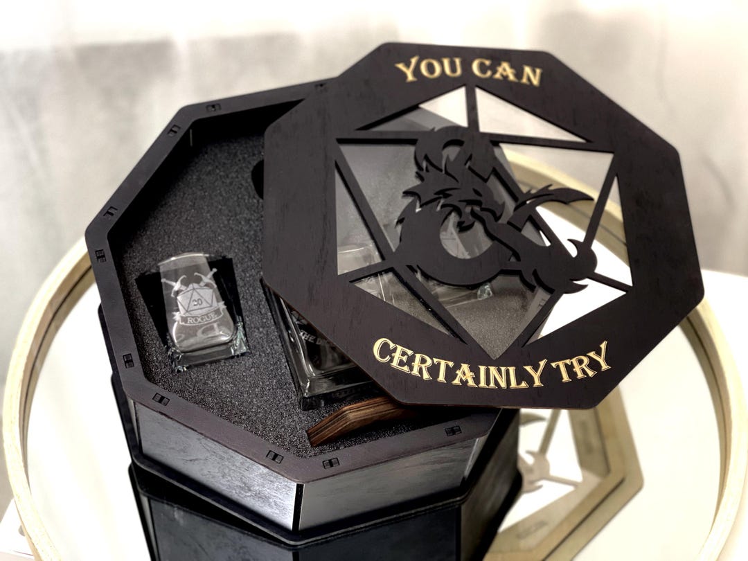 Nerdy Whiskey Glasses Gift Set, Dungeons and Dragons Whiskey Decanter ...