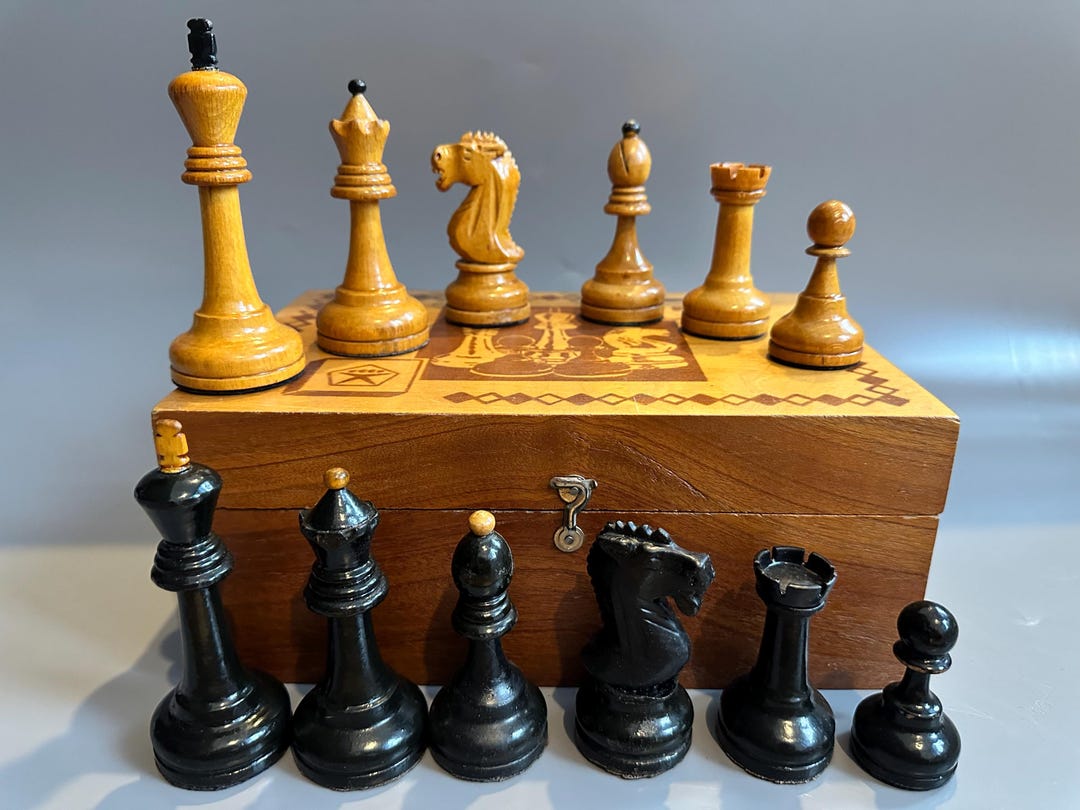 USSR Tournament Grandmaster Chess Set in Original Chess Board of the ...