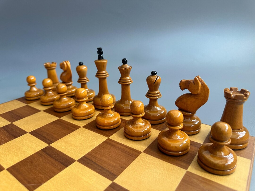 Reproduction Tal Chess Set in New Condition With Weights Great Chess ...