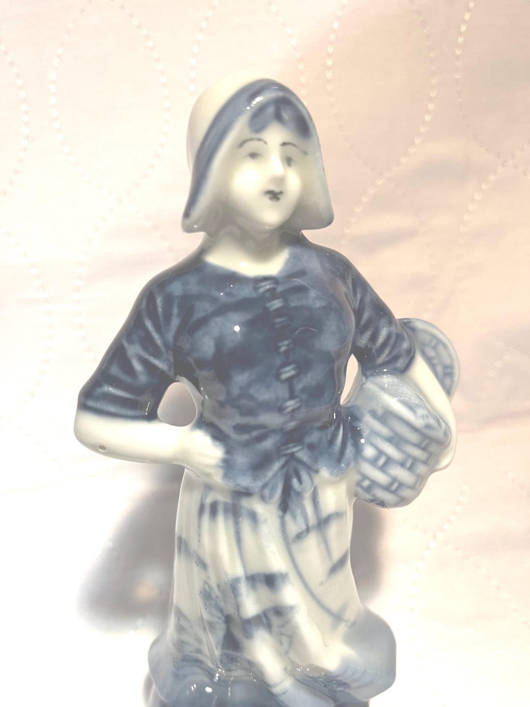 7" Delft Blue Ceramic Dutch Woman Vintage Figurine - Etsy