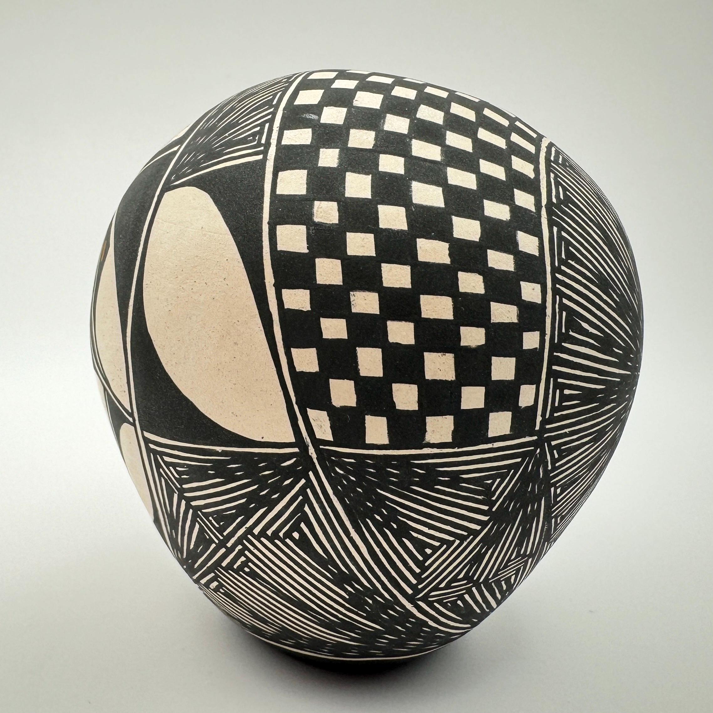 Acoma Pueblo Handmade and Hand Painted Fine Line Pottery Native ...