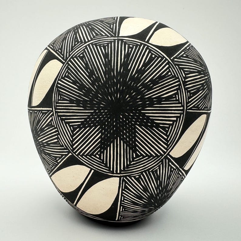 Acoma Pueblo Handmade Hand Painted Bear Paw Eyes Pottery Native ...