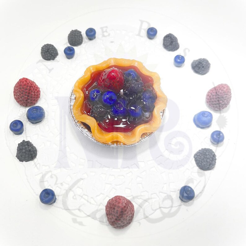 Delightful Berry Nice Pie Candle - Etsy