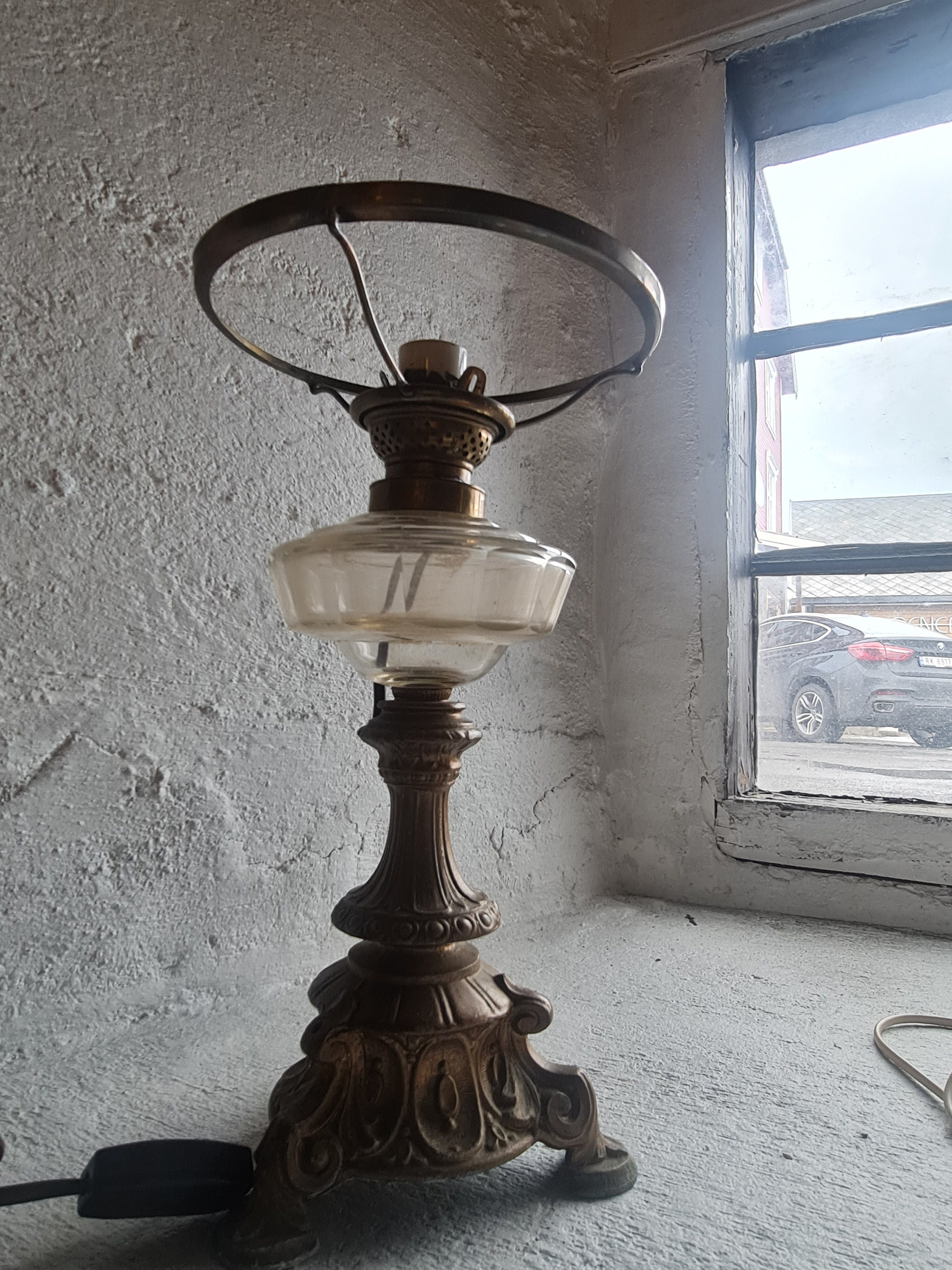 Large Antique Electrified Oil Lamp, Cosmos Burner. 1900s Table Model ...