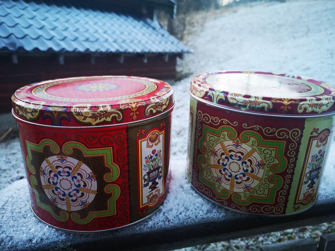 Set of Two Swedish Folk Art Cake Tin, Retro Christmas Cookie Jars ...